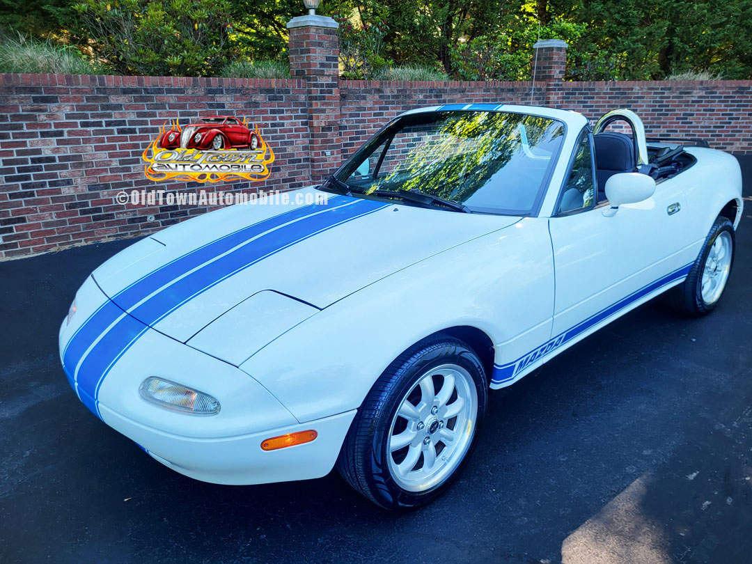 SOLD – 1992 Mazda Miata MX5 | Old Town Automobile